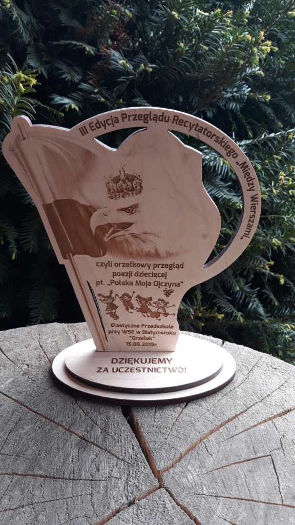 Przegląd Recytatorski – statuetka patriotyczna – Drewniane statuetki ...